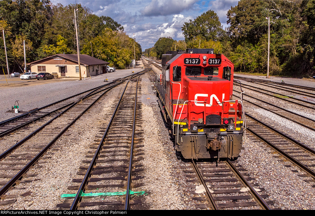 IC 3137 at South Yard
